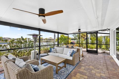 Canalfront 3br With Heated Pool & Private Dock - Punta Gorda, FL