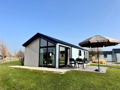Europarcs De Ijssel Eilanden Chalet Reevemeer Mit Steg Ije511 - Dronten