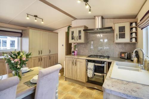 The Kingsbarns Luxe Lodge At Seton Sands - Pool - Beach Access - Starlink - Sleeps 6 - Fife