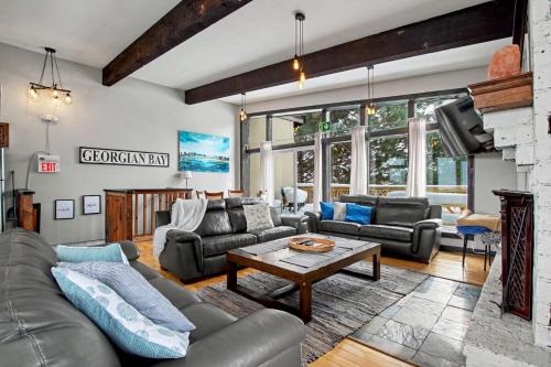 Northview-blue Mountain-sauna-firepit-balcony-parking - The Blue Mountains