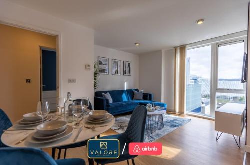 Central Mk Apartment With Gated Parking & Fast Wi-fi - Milton Keynes