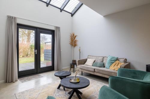 House 4 P. K. Emmaw. 26 Vrouwenpolder O - Oostkapelle