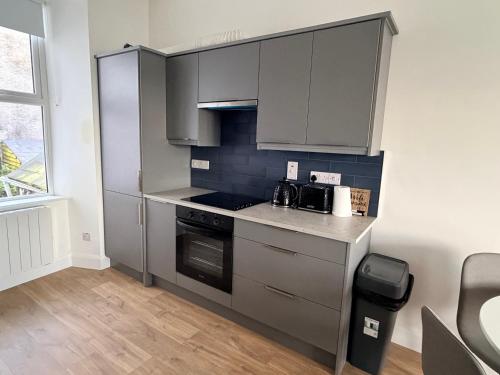2 Bed Apartment With Harbour Views Apt 2 - Cobh