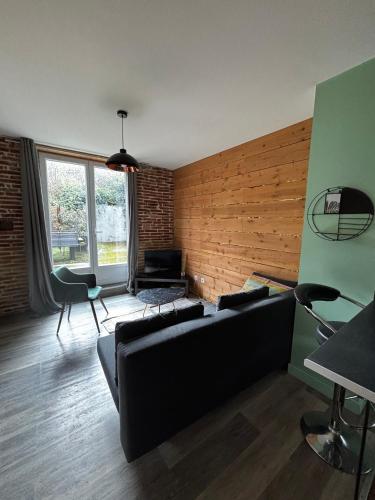 Appartement Rdc Avec Jardin En Centre-ville - Castelnau-d'Estrétefonds