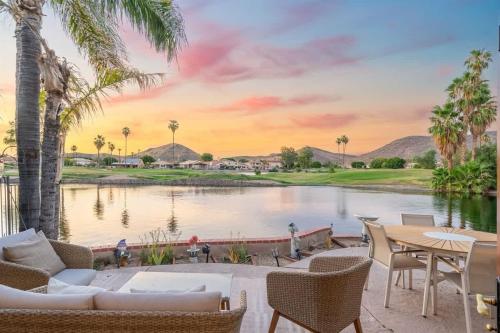 Lakeside Home With Private Patio Grill Golf View - Glendale, AZ