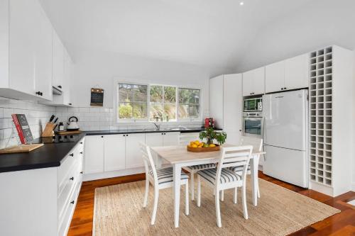 Relaxing Peninsula Nature Retreat In Beautiful Rye - Rye
