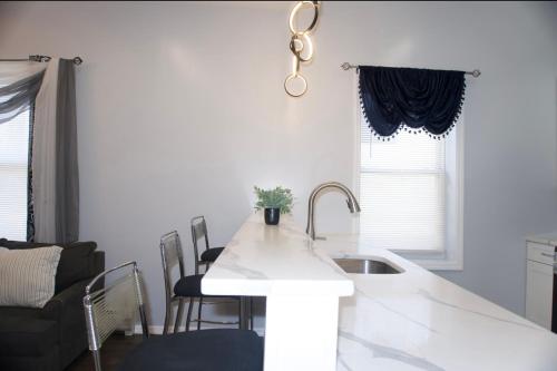 Master Room W Private Bathroom 23 - Jersey City, NJ
