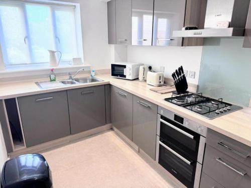 Mesh Accommodation - Charming 2-bedroom Canterbury Home , Perfect For Both Leisure And Business Stay - Canterbury