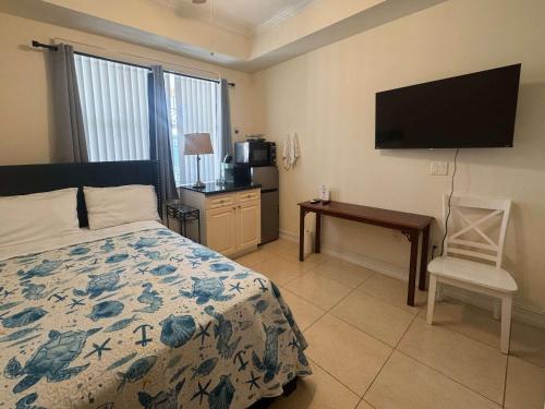 New Bonita Beach Escape - Studio - Bonita Springs, FL