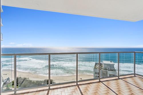 Ultimate Surfers Beachfront 2b - Surfers Paradise