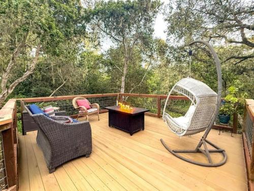 Forest Home With Deck, Ev Station, King Beds - Cambria, CA