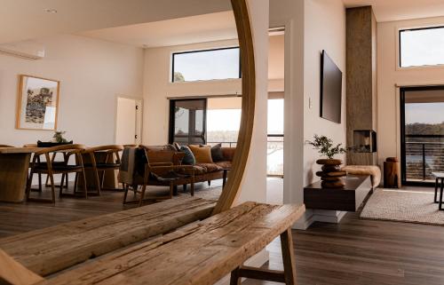 Bambara - Luxury Beachfront Escape - Private Path - St Helens