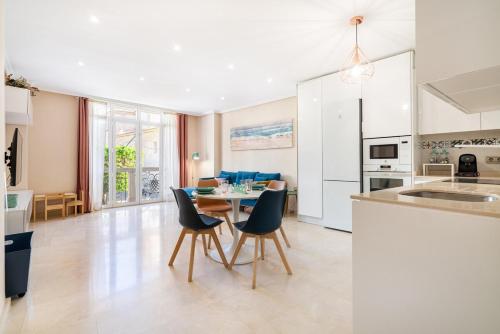Alma Suites En Plaza Virgen Del Mar, Pleno Centro De Almeria Con 3 Dorm Y Vistas - Almería