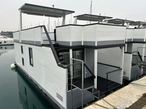 Hausboot Santa Lucia Novigrad - Floating Sea House - Novigrad