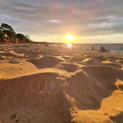 Pousada O Povorello - A 1 Minuto A Pe Da Praia Grande Da Baia Do Sol - Pará (estado)