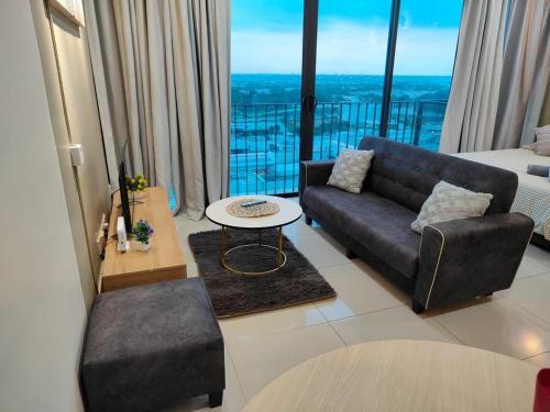 Trefoil Studio Unit | Near Setia City Mall | 5 Pax - Setia Alam