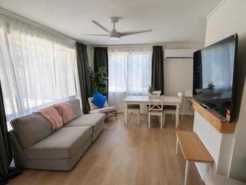 Mq Residence Canberra Ll Pet Ev Ac Extended Long Stay Ll - Canberra