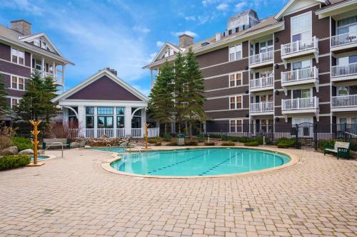 As 326 No Resort Fee Pool-view Ski-inout - West Virginia