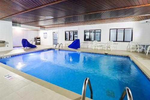 Grandstay Hotel & Suites Minocqua - Minocqua, WI