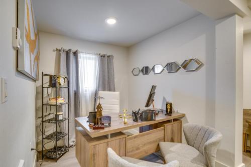Work & Explore Downtown Tacoma! Convenient Condo - Gig Harbor, WA