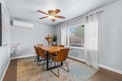 Cda Pet Bungalow Near Downtown & Trails Fenced - Coeur d'Alene, ID