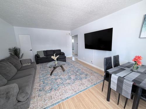 New 2br Near Yyc Airport And Downtown 4404 Up - Calgary