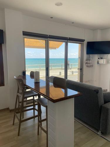 Seafront Home - Larnaca