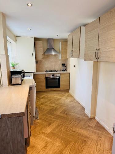 Contractors And Tourists Friendly In Salford 1 - 索爾福德