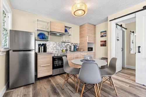 Covare #2 - Walk To St Pete Beach & Restaurants! - St. Pete Beach, FL