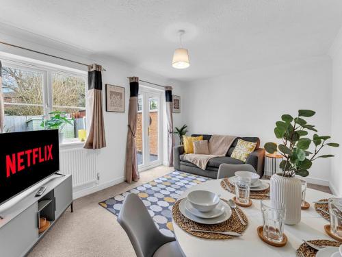Sleeps 4 3 Bathrooms Wrexham Afc Driveway - Wrexham