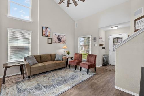 Dimples In Temple - Texas Charm & Modern Comfort Home - Temple, TX