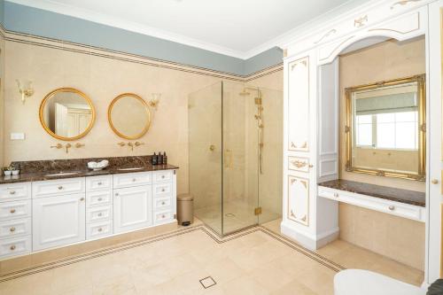 4br Mansion With Classic Charm In Embassy Precinct - 캔버라