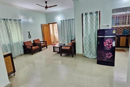Truelife Comfort Inn - Near Ps4 Veg Restaurant - On Way To Balaji Temple - 2bhk Ac Apartments - Coff - Tirupati