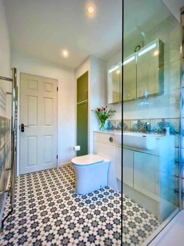 Renovated Home Near Salisbury Centre & Nearby Parking - ソールズベリー