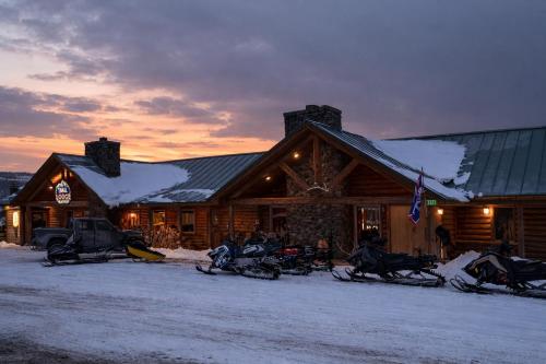 Lava Mountain Lodge - Wyoming