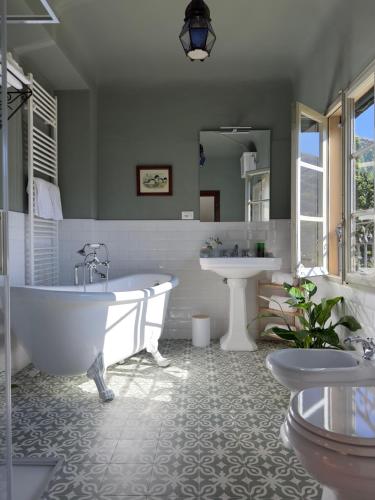 Burlamacchi Villas - Tuscany