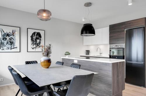 City Centre Premium Apartment With Free Parking - 레이캬비크
