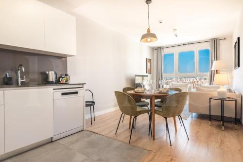 23rd Floor City Apartment With Pool & Gym Rems - Málaga
