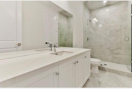 C-willowdale Cummer Residence -Spacious N Bright Low-level Room Near Yonge-finch - Vaughan