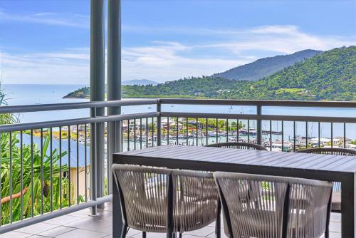 Nalu - Airlie Oceanview Escape - Airlie Beach