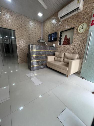 Hotel Golden Inn Takshila Andheri - Mumbai