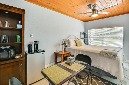 1 Mi To Midtown & Stadium! Couple's Haven In Tampa - 坦帕