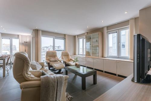 Casiola - Spacious Apartment With Private Car Park - Blankenberge