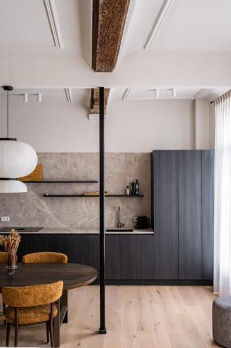 Stylishly Renovated Apartment With City View - Ghent (Belgium)