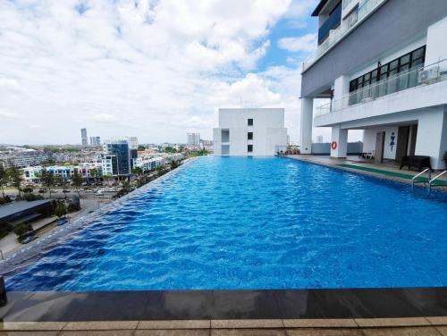 Swan Garden Resort, Bathub, Seaview 2day Stay -20 Percent Offer, 4 Min To Jonkerstreet - Malacca