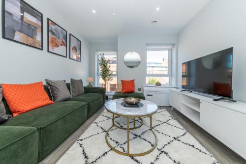 Brand New Flat With Ac 5-min Walk To Town Centre - Pass The Keys - Reading