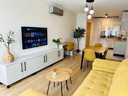 Elegant Stay 1-bedroom Apartment In St St Constantine And Helena, Free Parking - Varna