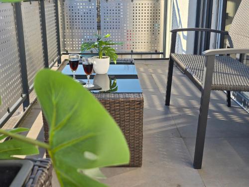 Modernes Apartment Mit Balkon- Aufzug & Nahe Flughafen - Hennef