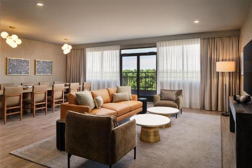 Doubletree By Hilton Greenville Airport - Greenville, SC