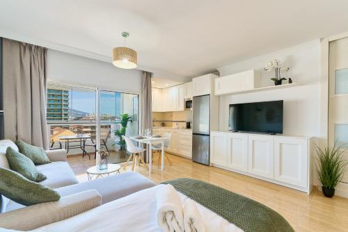 Kosta Homes - Pyr Beach And Pool - Fuengirola